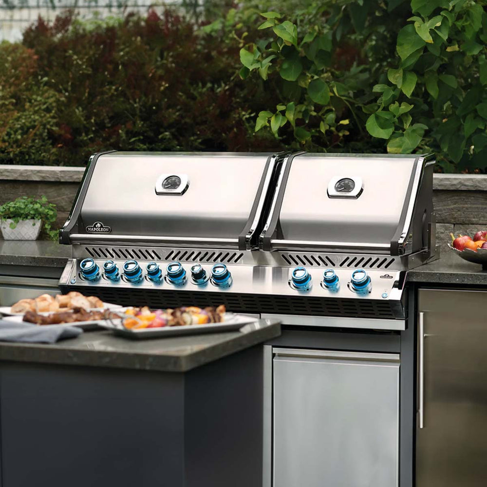 Outdoor Kitchens